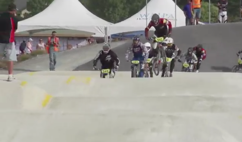 BMXLive.NZ 25-29 Male 20 Inch Final - 2013 New Zealand BMX National ...